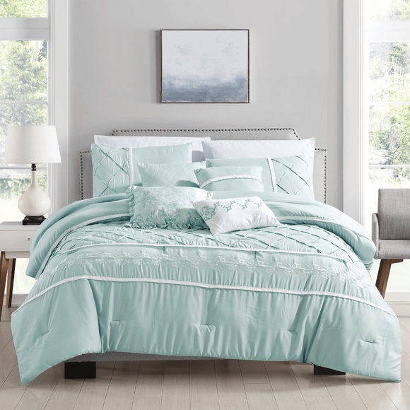 Linen Mart | Bedding | Linen Mart Fullqueen Size Ruffle Baby Blue ...